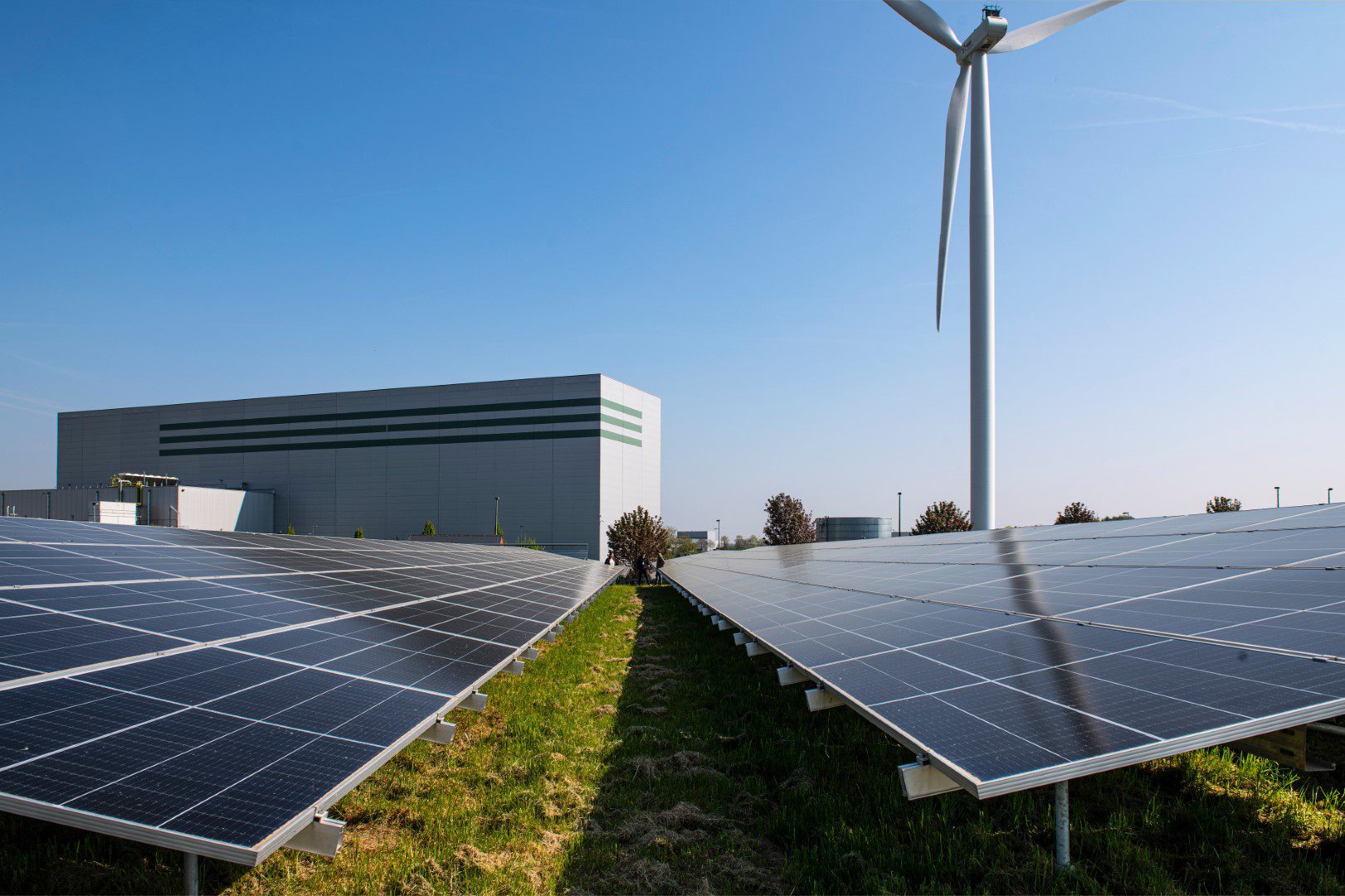 LCL Data Centers gaat zonnepanelenpark in Gembloux uitbreiden met 1.300 ...