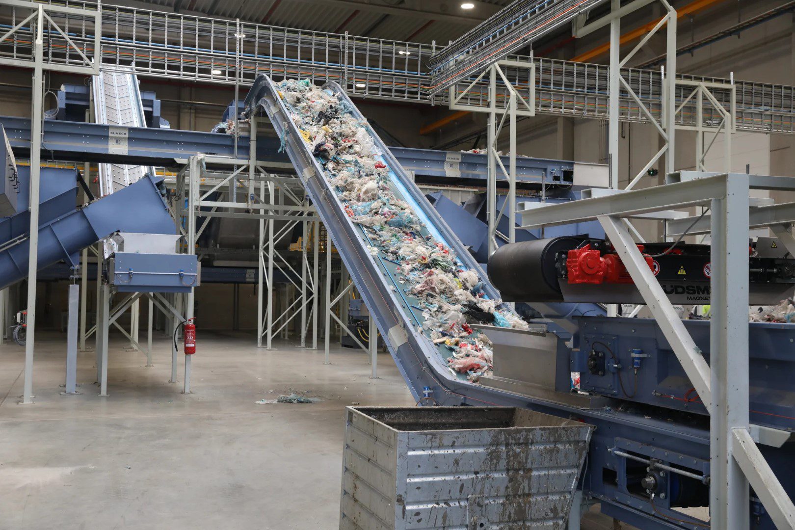 Nieuw recyclagecentrum Ecoo Beringen recycleert als eerste in België ...